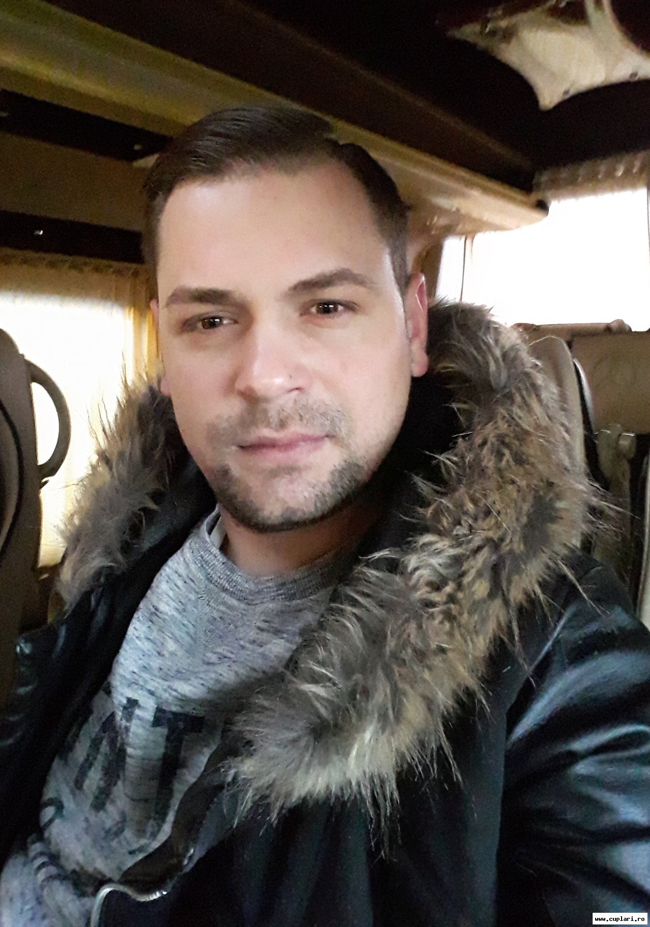 Profile de Hi5 cu barbati singuri din Caras Severin. Profile de ...